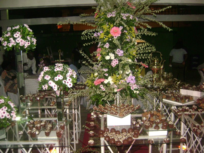 REGINA FESTAS BUFFET: REGINA FESTAS