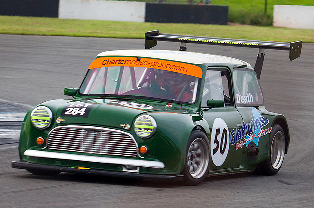 Mini Cooper S - V8 | Carro de Corrida