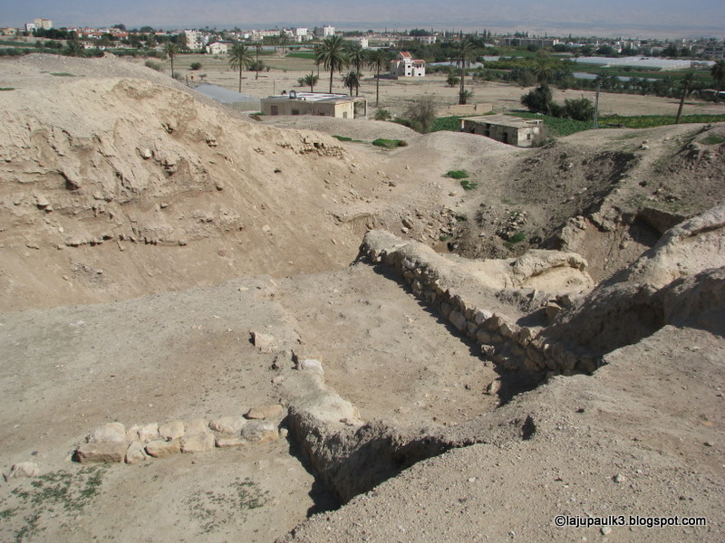 THROUGH THE LAND OF ISRAEL III: Remains of Early Bronze Age (3000-2350 ...