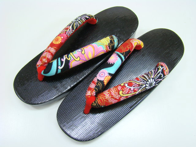 Shakunetsu no Kimono: Kimono shoes: Geta and Zori