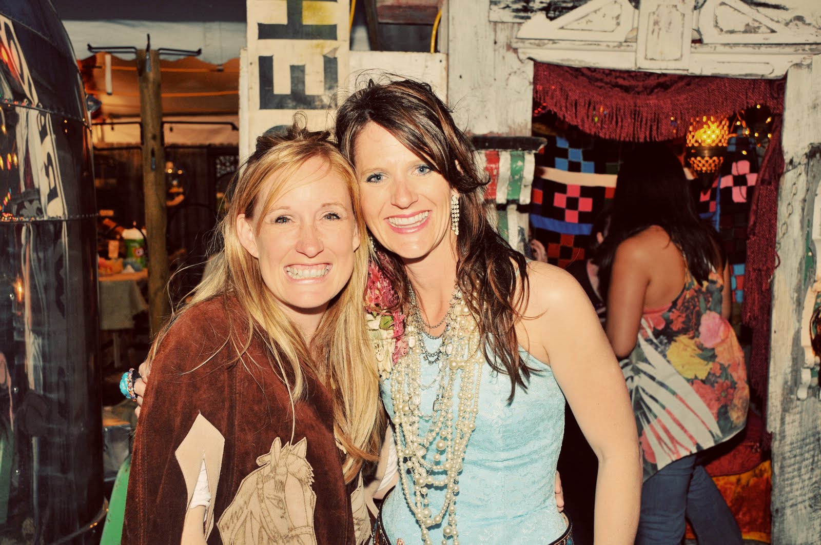 oUr LiFe: junk gypsy prom & miranda's airstream pics