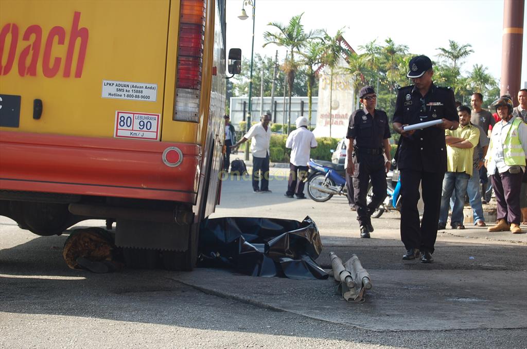 Mat Kacau: 31.05.10 - warga emas digilis bas di hentian bus tanjung ...