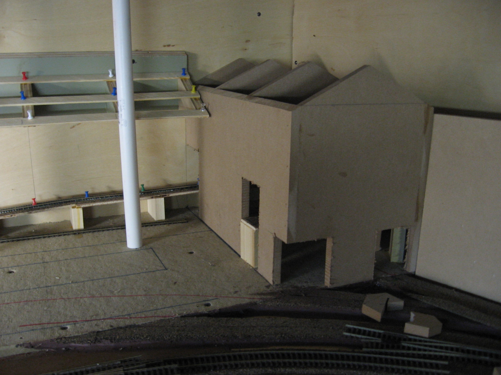 STEEL INDUSTRY, RAILROADS, AND MORE - MODEL AND REAL: June 2010