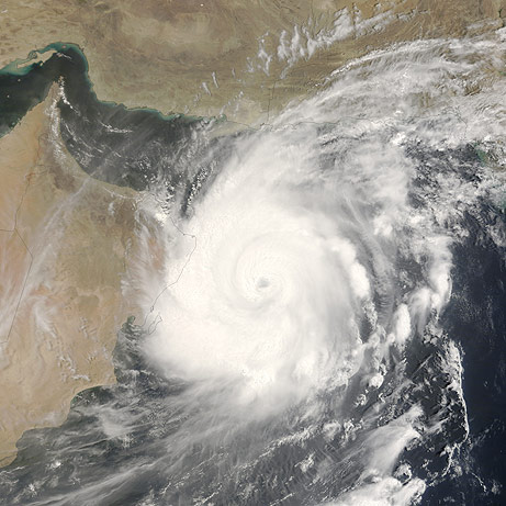 KARACHI: Cyclone Warning for Karachi