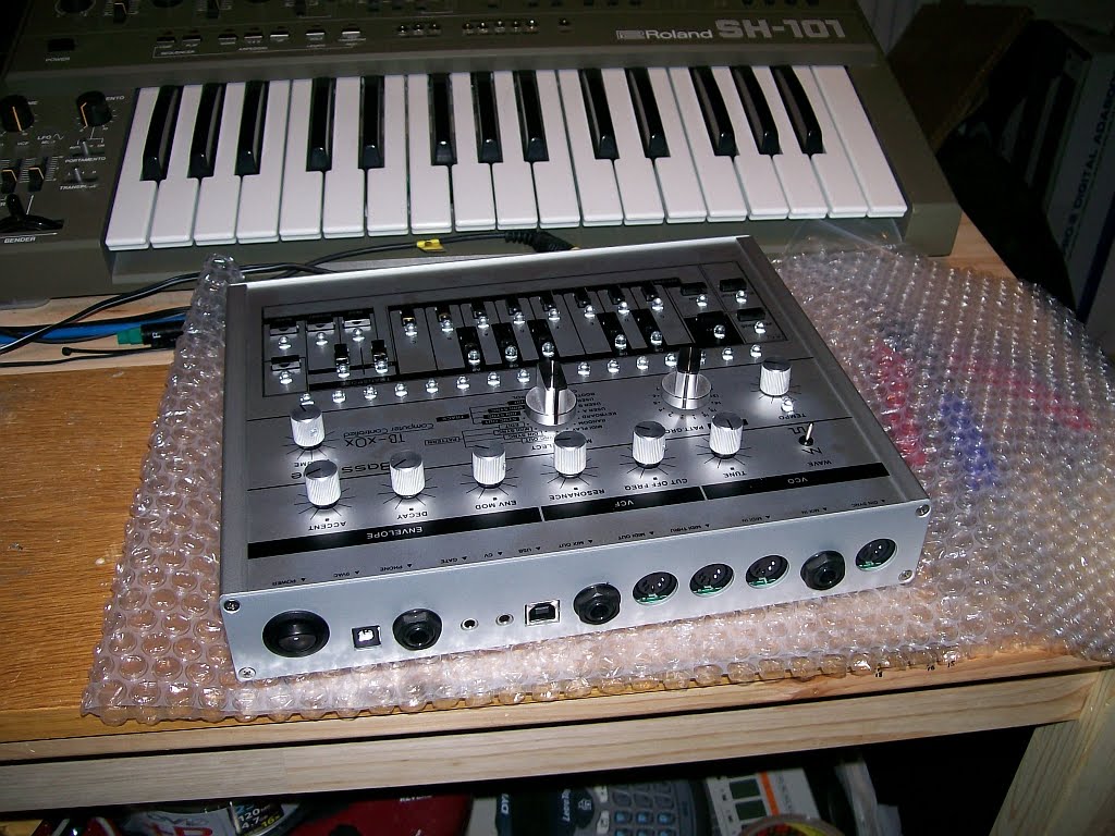 Din Sync: x0xb0x make over