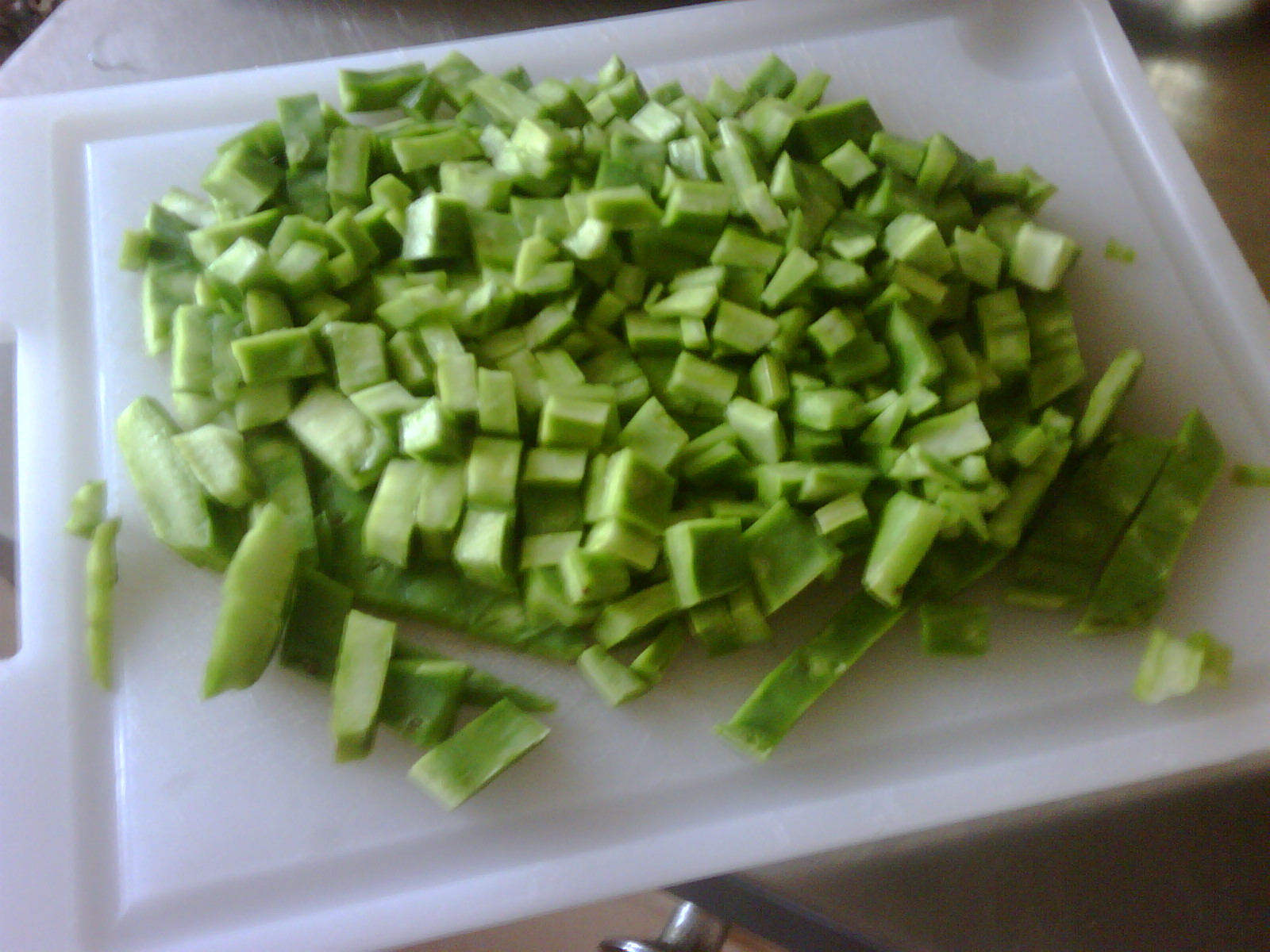 Couple Cooking: Nopal con huevo (this recipe is also posted in English)