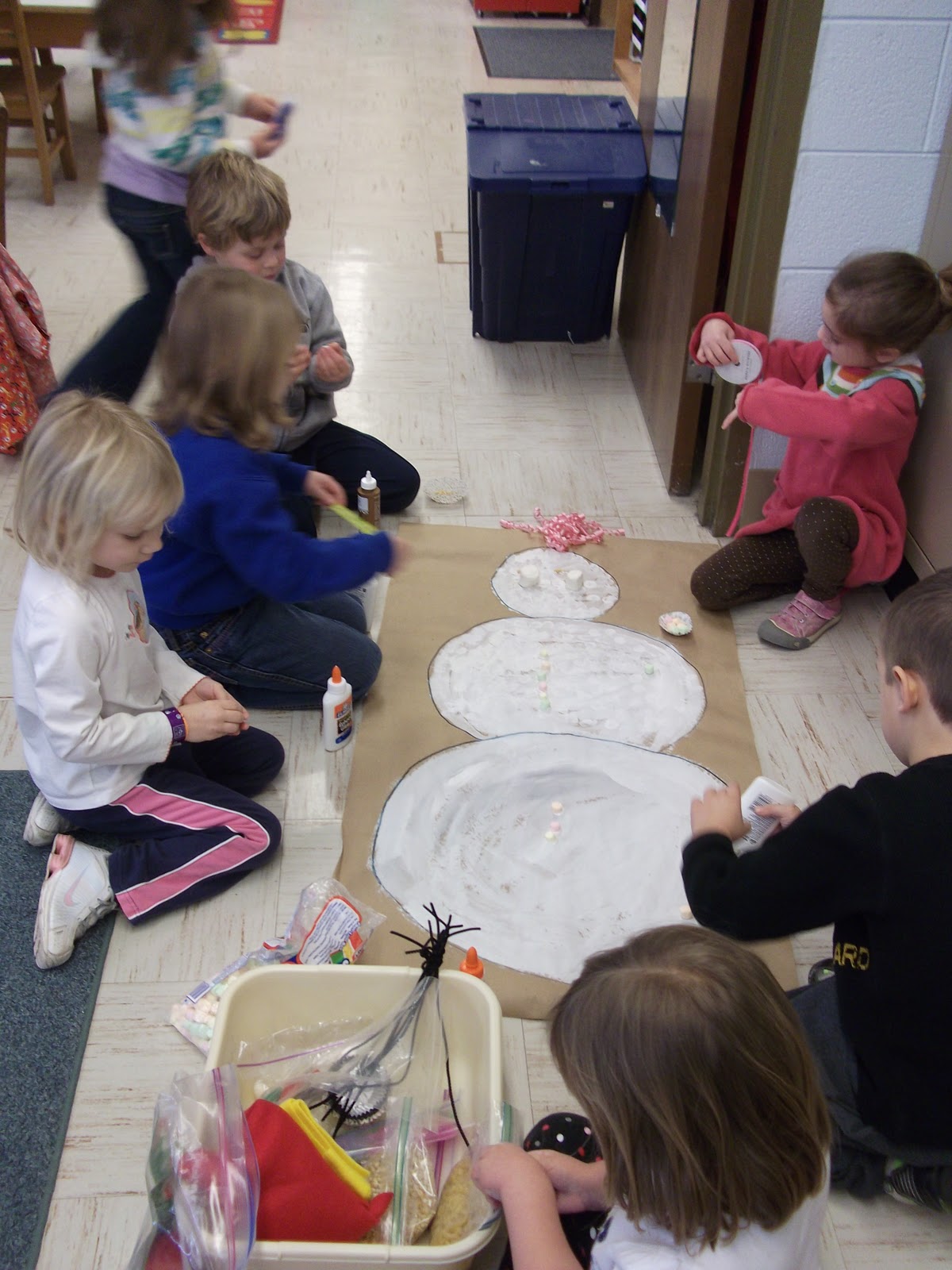 Sunshine Mountain Preschool: Snowballs by Lois Ehlert