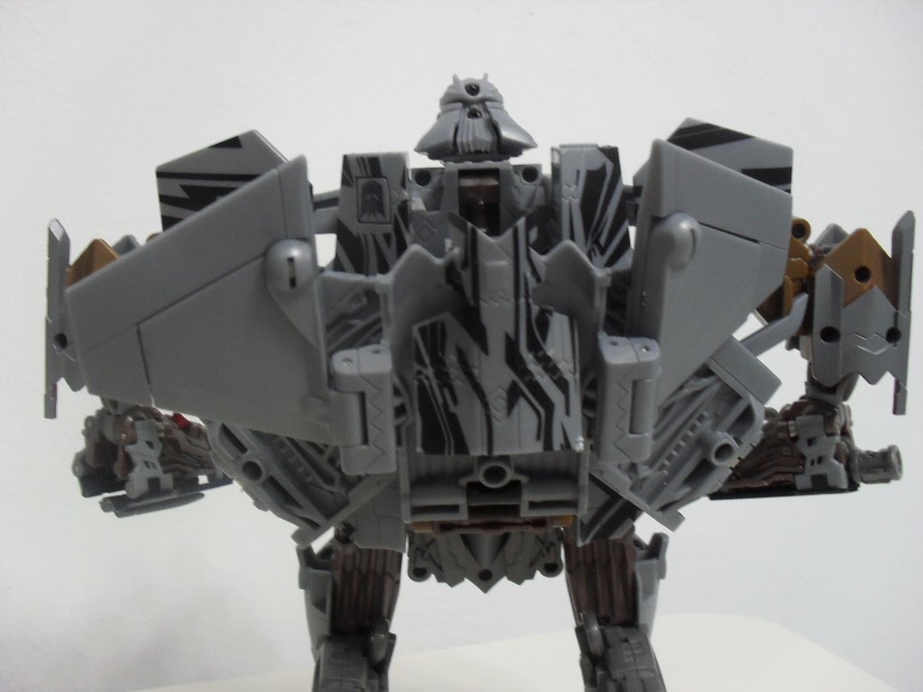 Buy 1st Regret Later: Transformers Leader Class Starscream