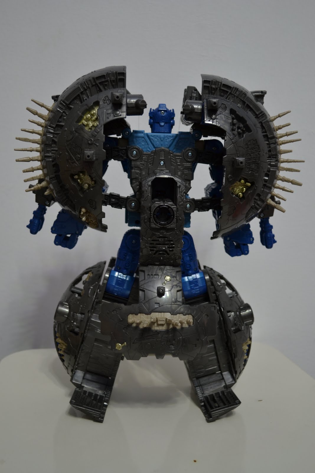 Buy 1st Regret Later: Transformers 2010 Creator Primus