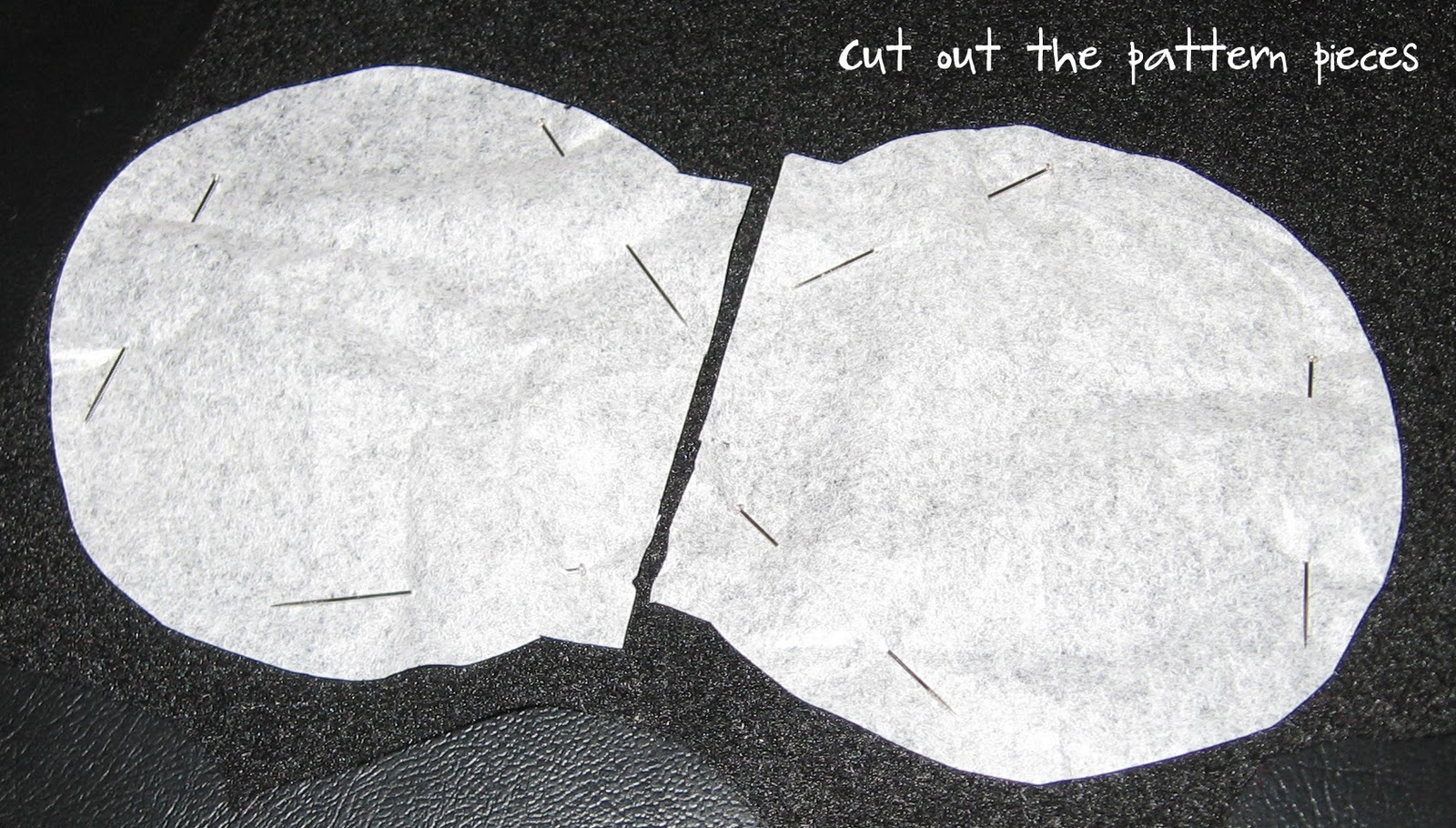 DIY kinda girl: Minnie Mouse ears for baby tutorial
