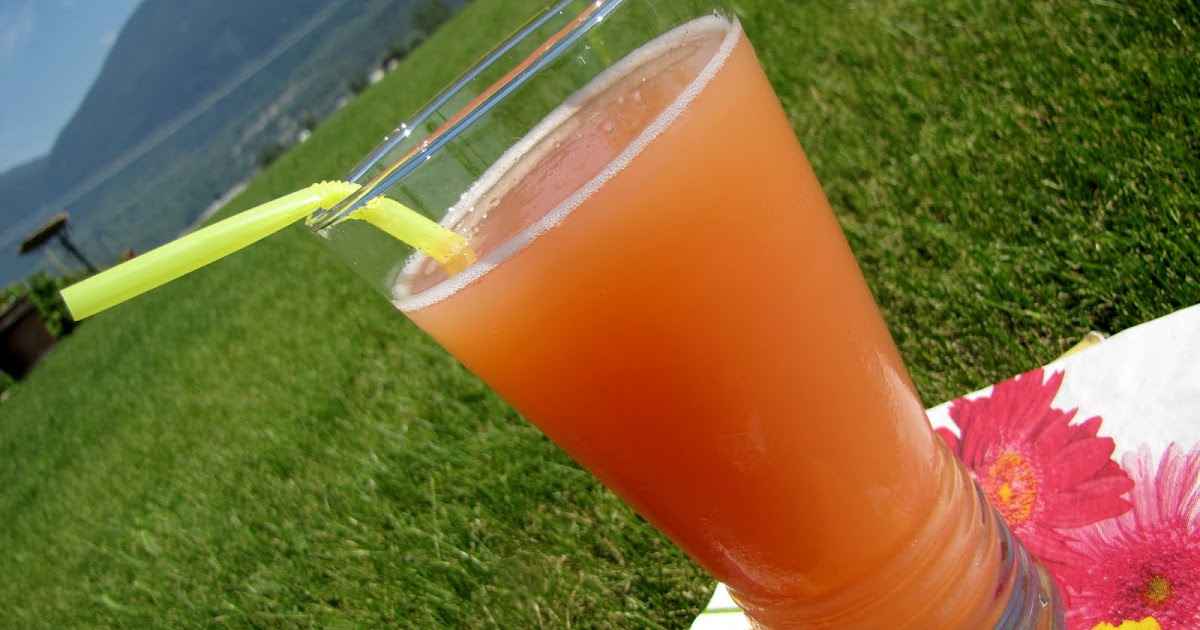Mennonite Girls Can Cook: Rhubarb Slush
