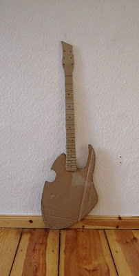 gUitarREN: 5 cardboard guitar designs