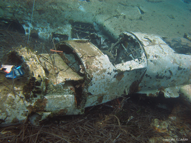 Kostas Ladas photography: Βυθισμένο αεροσκάφος RU-21A στην Ανάβυσσο