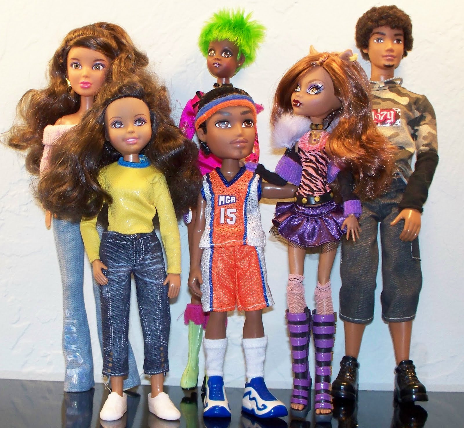 Roxanne's Dolls: Clawdeen Wolf