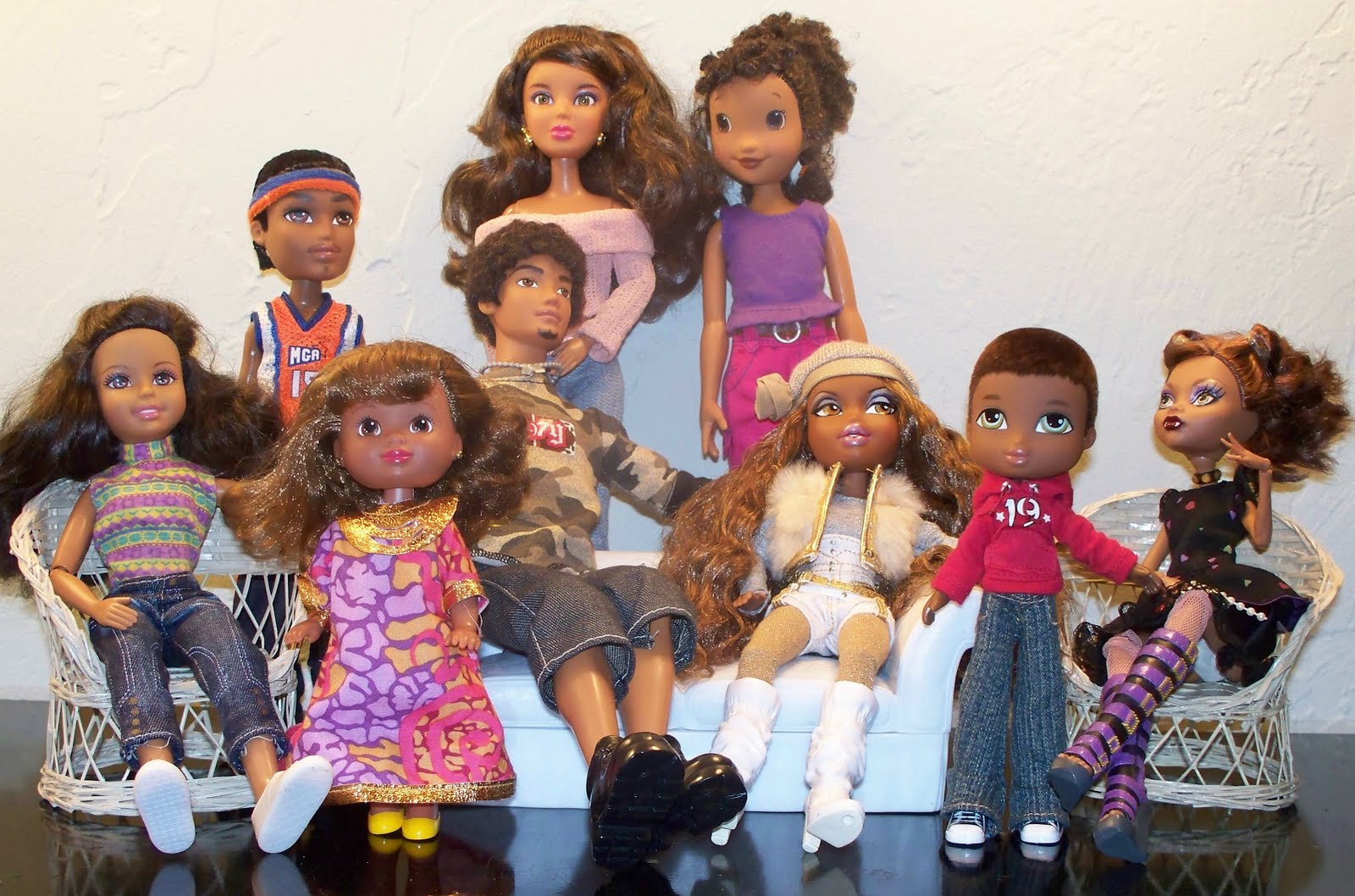 Roxanne's Dolls: Big-headed Dolls of the World, Unite!