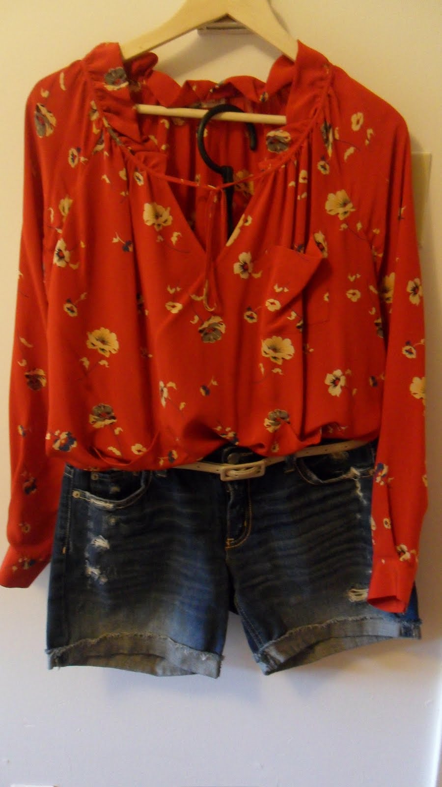 The Fashion Worshiper: FALL STYLE GUIDE: Silk Blouses & Vibrant Red