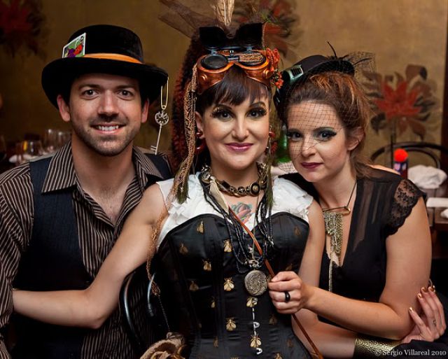 Carma's blog: Tune Tuyet Alynn website steam punk wedding suits ...