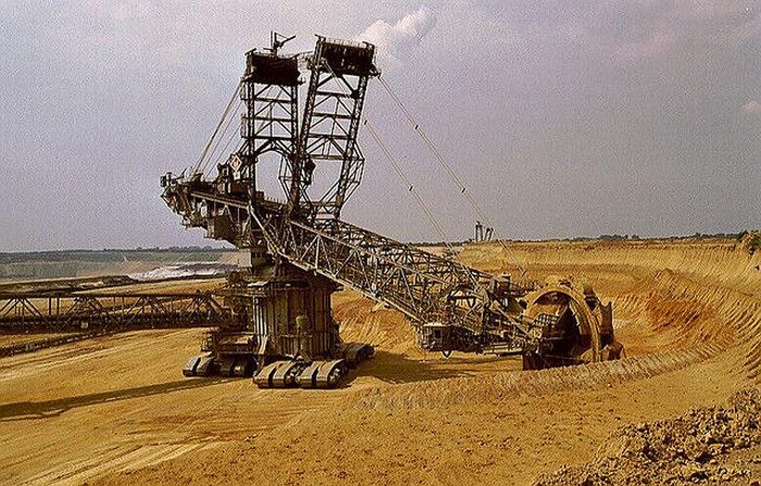 cool and amazing pictures: Bagger 288 - The World's Largest Vehicle