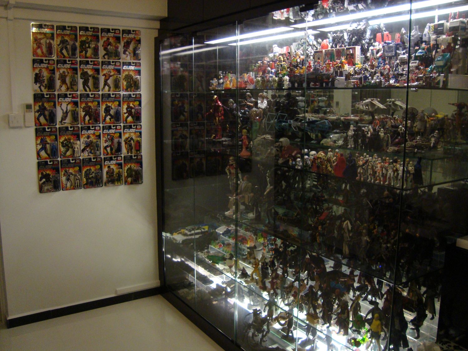 Little Plastic Man Toy Blog and Review Singapore: HQ of Little Plastic ...