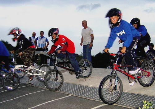 bmx bikes >> bmx freestyle bikes | bmx racing bikes