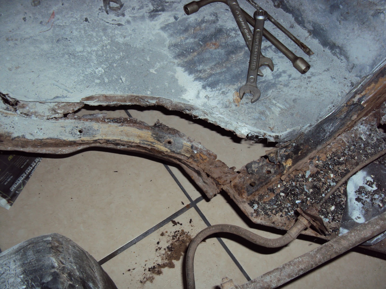 Restauração - Puma GTS 1976 - 1ª série: separação carroceria / chassi