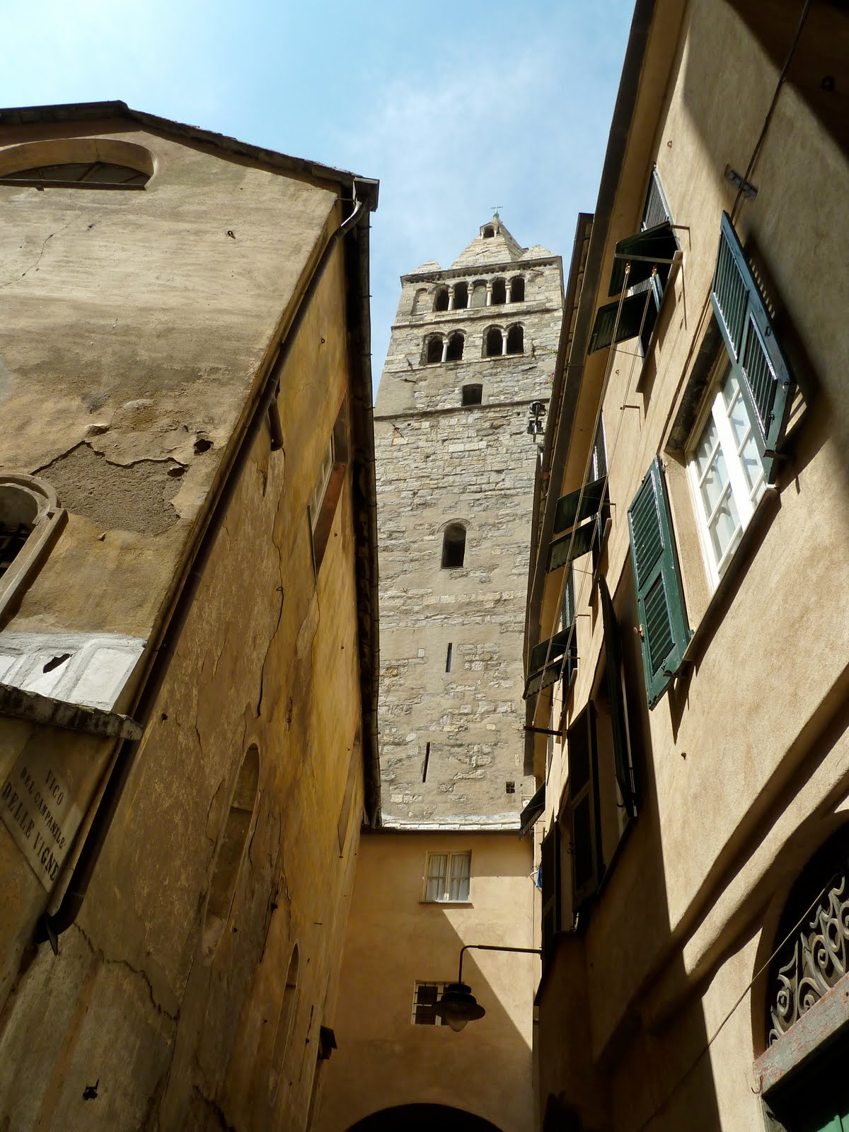 Between the Mountains and the Sea: The Search for the Column of Infamy