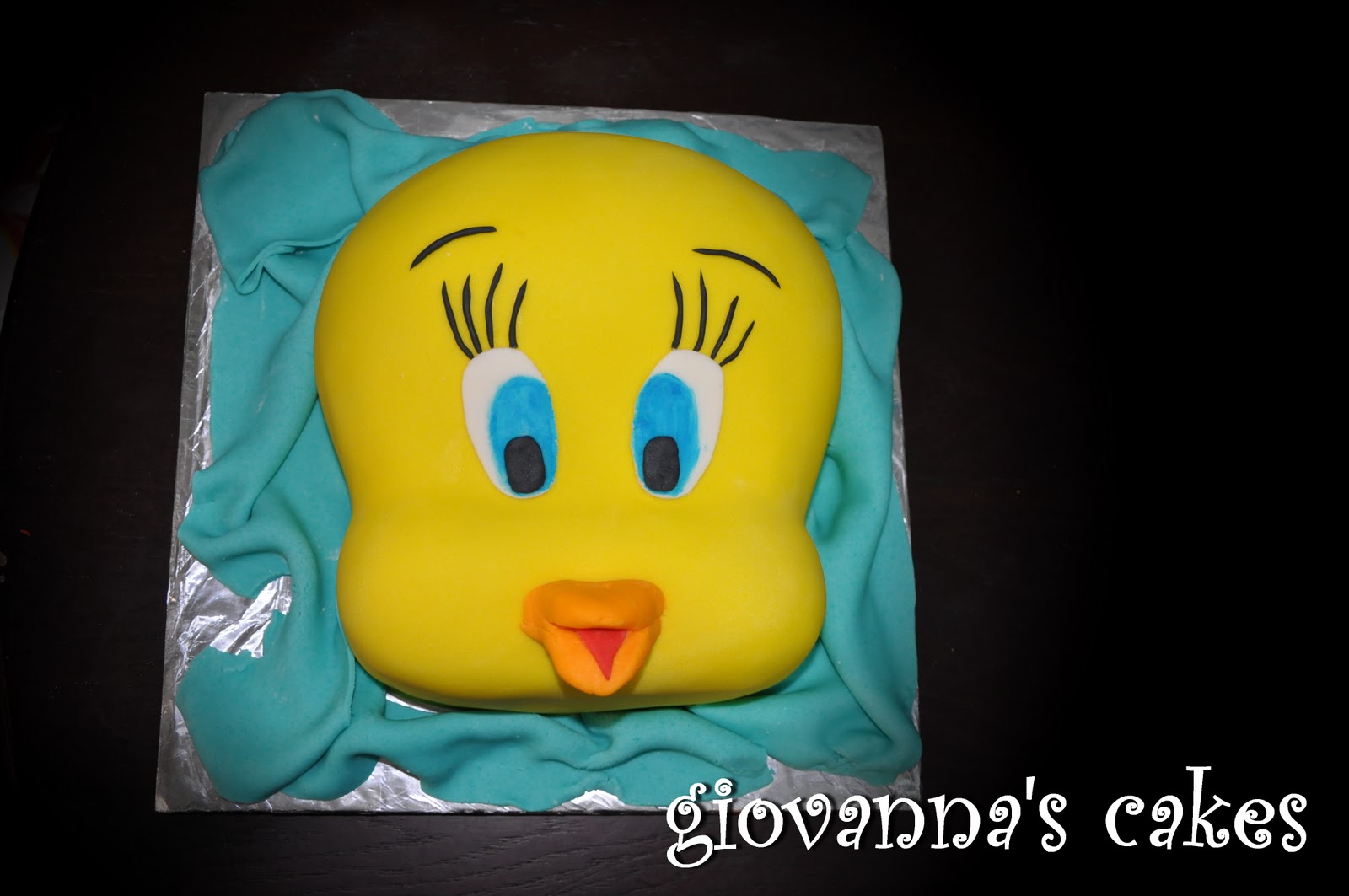 giovanna's cakes: tweety bird cake