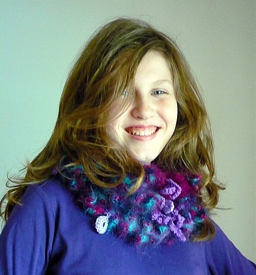 Hainute Colorate...: Fulare si manusi tricotate manual