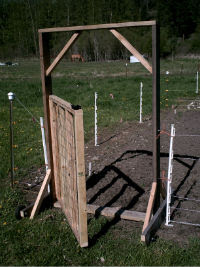 MudClucker Farm: Movable Garden Gate