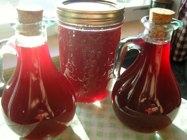 Mennonite Girls Can Cook: Chokecherry Syrup