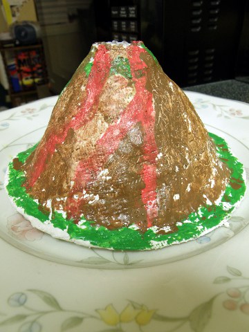 Our Pace: Smithsonian Mega Science Lab - Volcano