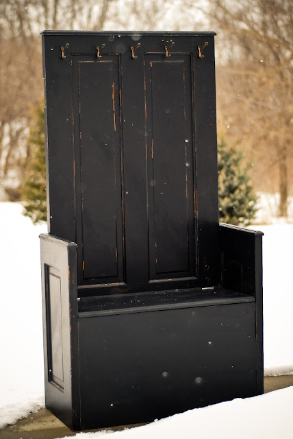 Door Furniture: Short hall tree with lidded box seat