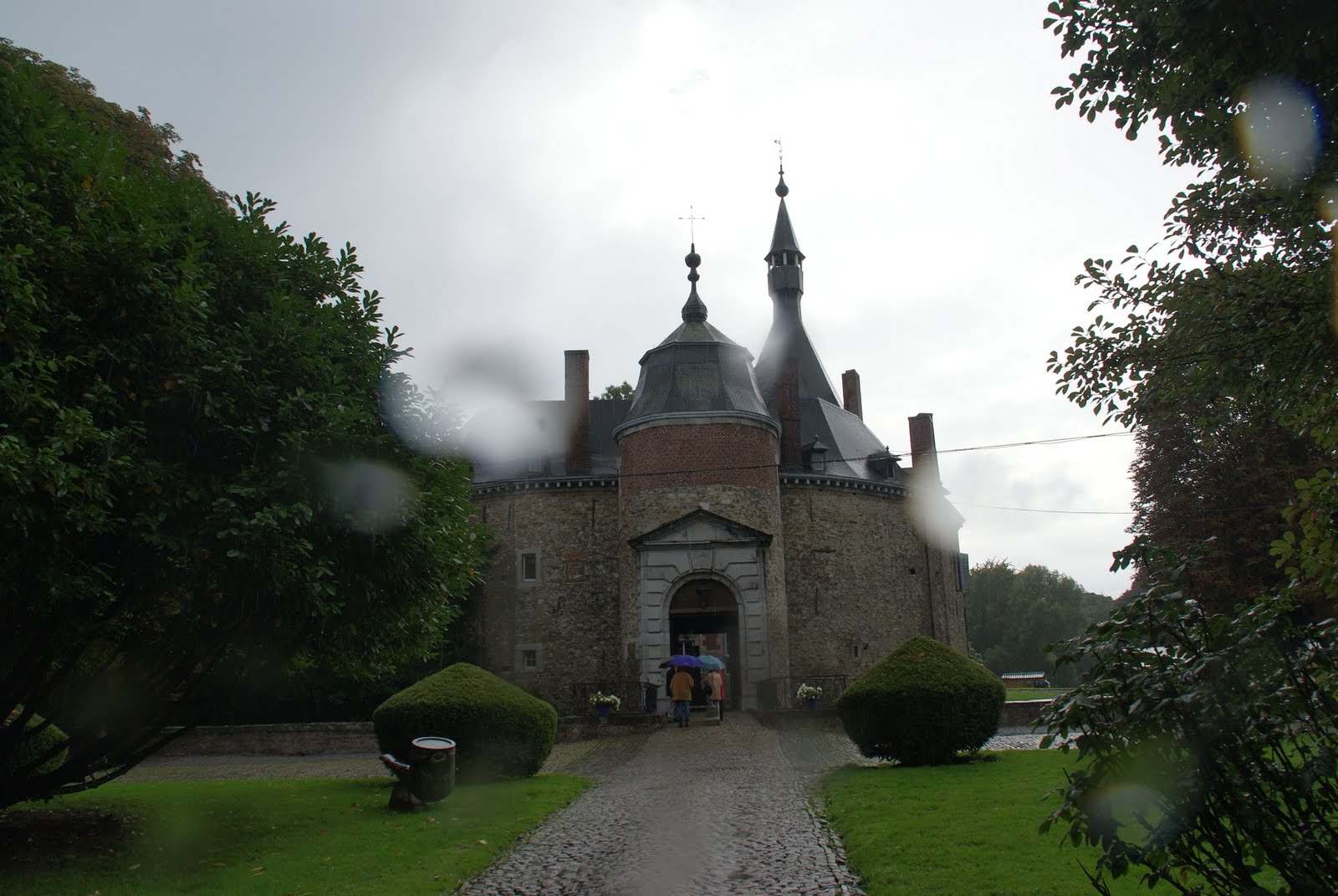 Made in Saint-Jacques: Le chateau de Waroux