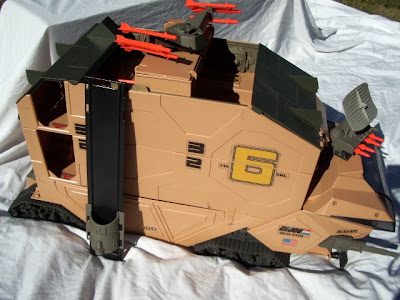 parallelowl: GI Joe Mobile Command Center