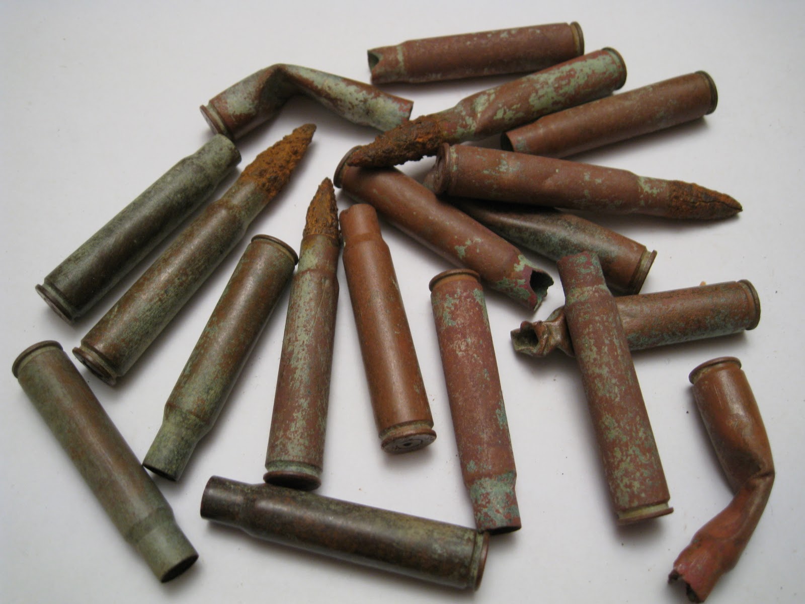 FRENTE DE BATALLA: 28) Cartuchos 8x57 JS-7,92 mm. Mauser