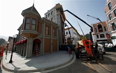 Universal Studios Blog: Universal Studios' town square reopens to tours