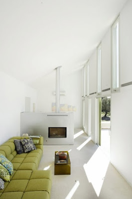 Arquitectura de Casas: Casa con techado invertido - España