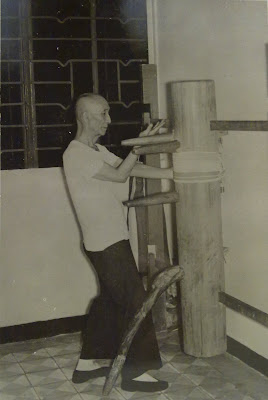 Kung Fu Fever: Wing Chun Grand Master Ip Man 葉問 and his Wooden Dummy ...