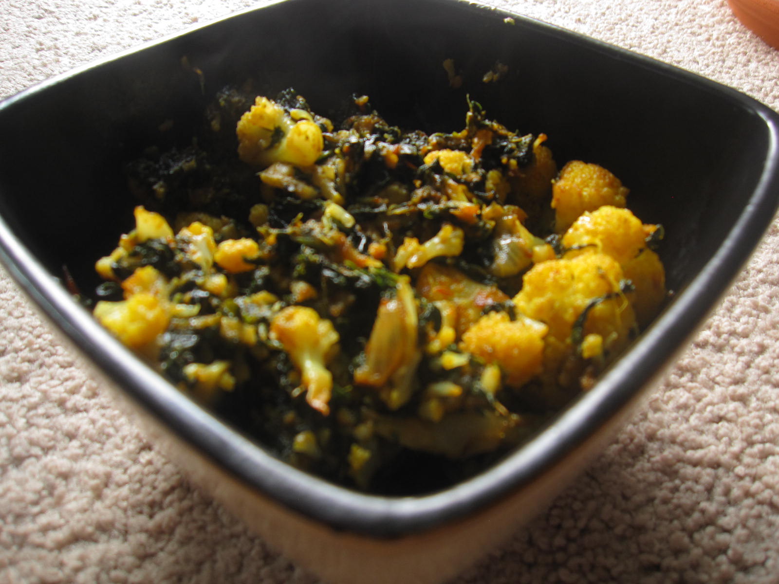 Essence-de-life: Gobi Palak/Cauliflower Spinach sabzi/fry