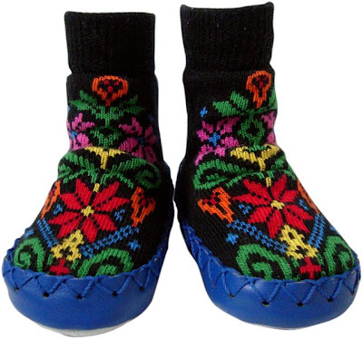 sally bazar: Till små fötter- Mockasiner från Mocklis