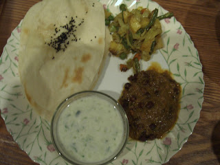 sunshine rays: Butter Naan with Amritsari Chole