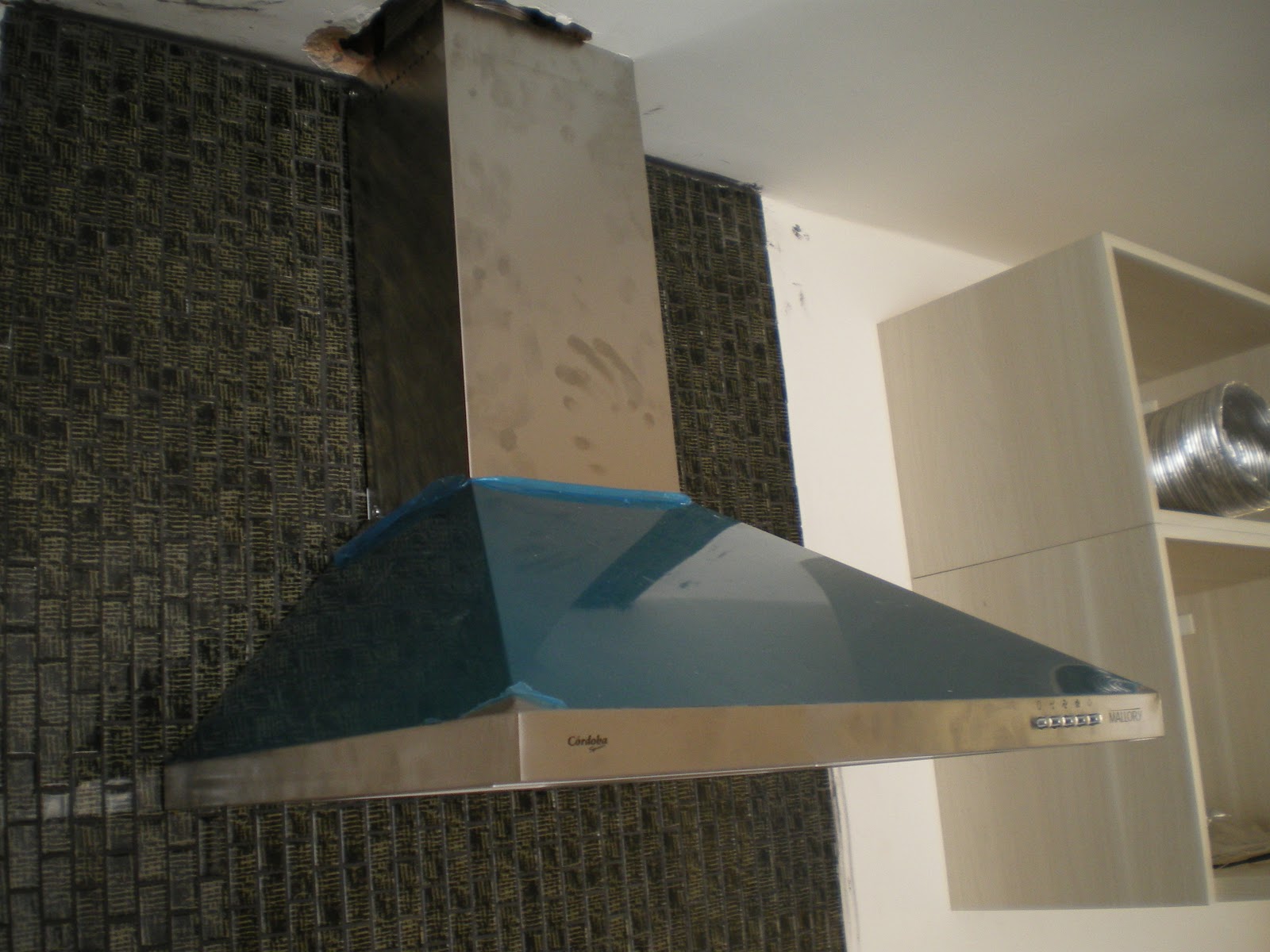 Como instalar uma coifa de parede