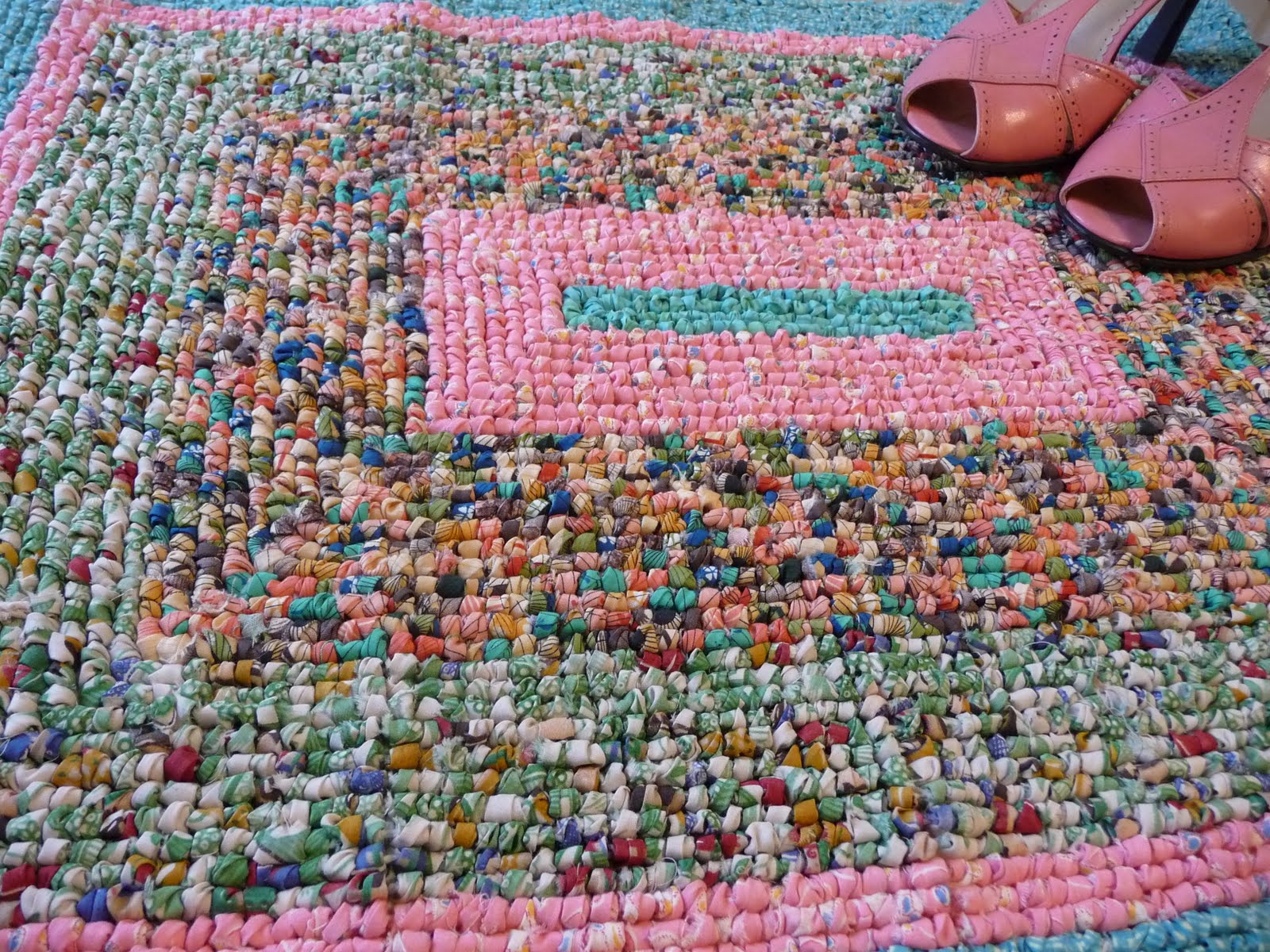 A Quilter Awakens: First (Locker) Hooked Rug