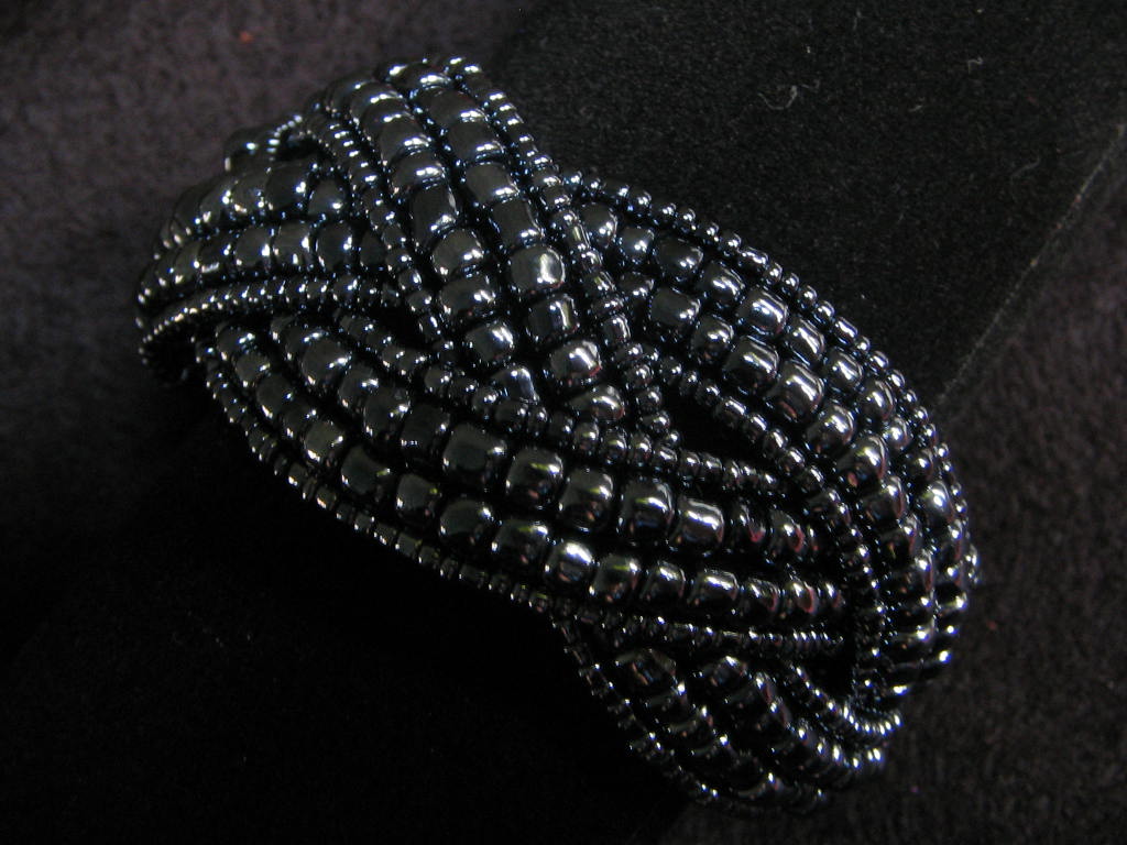 SUNDAY comforts :: accessories: Hand-made beaded clasps