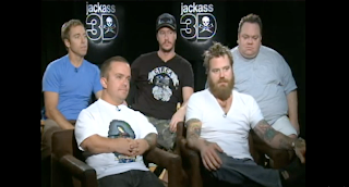 LA CHAUVE: POO COCKTAIL SUPREME; jackass 3D >> CLA SSIC