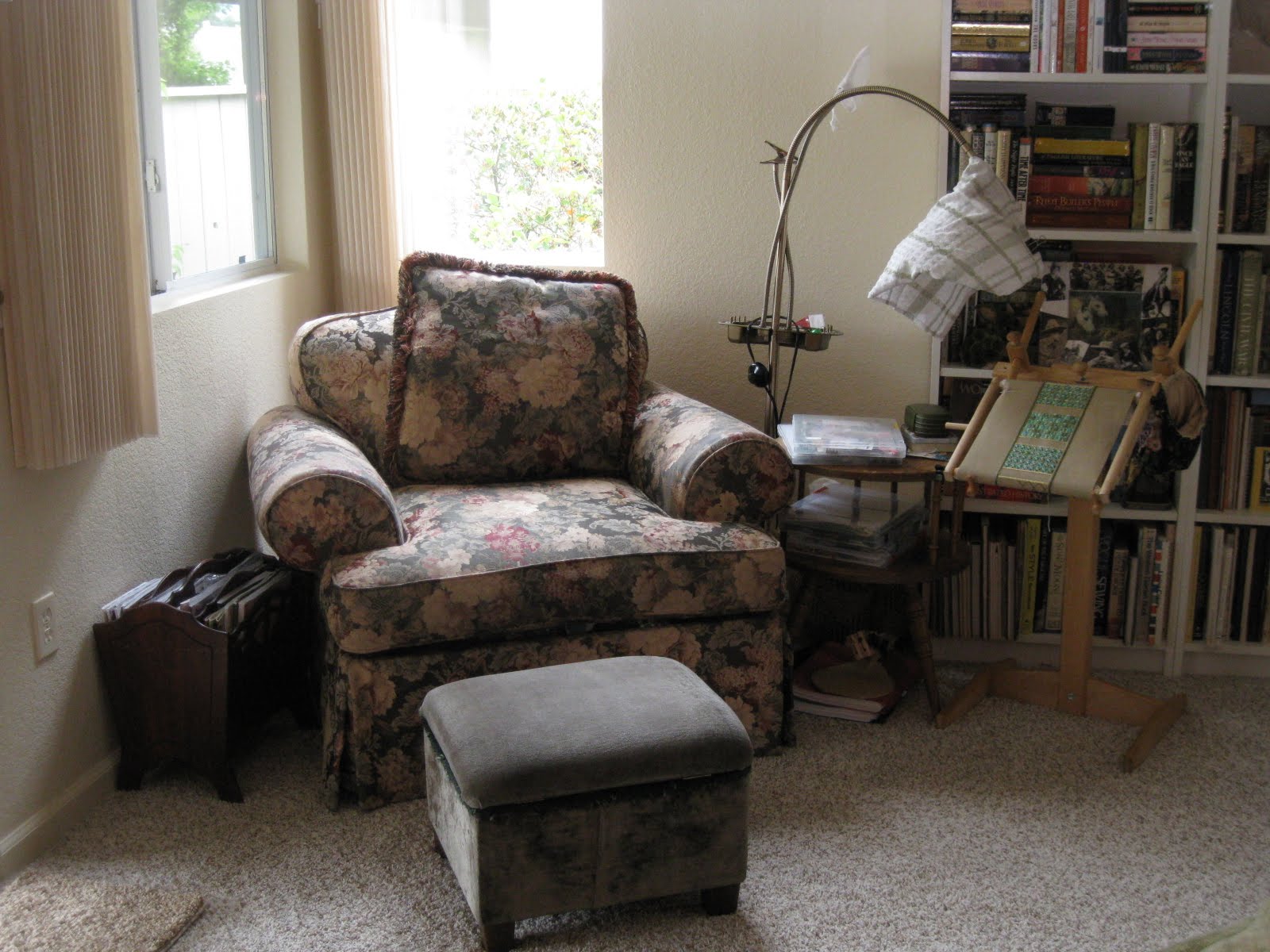 Two-Handed Stitcher: June 2010