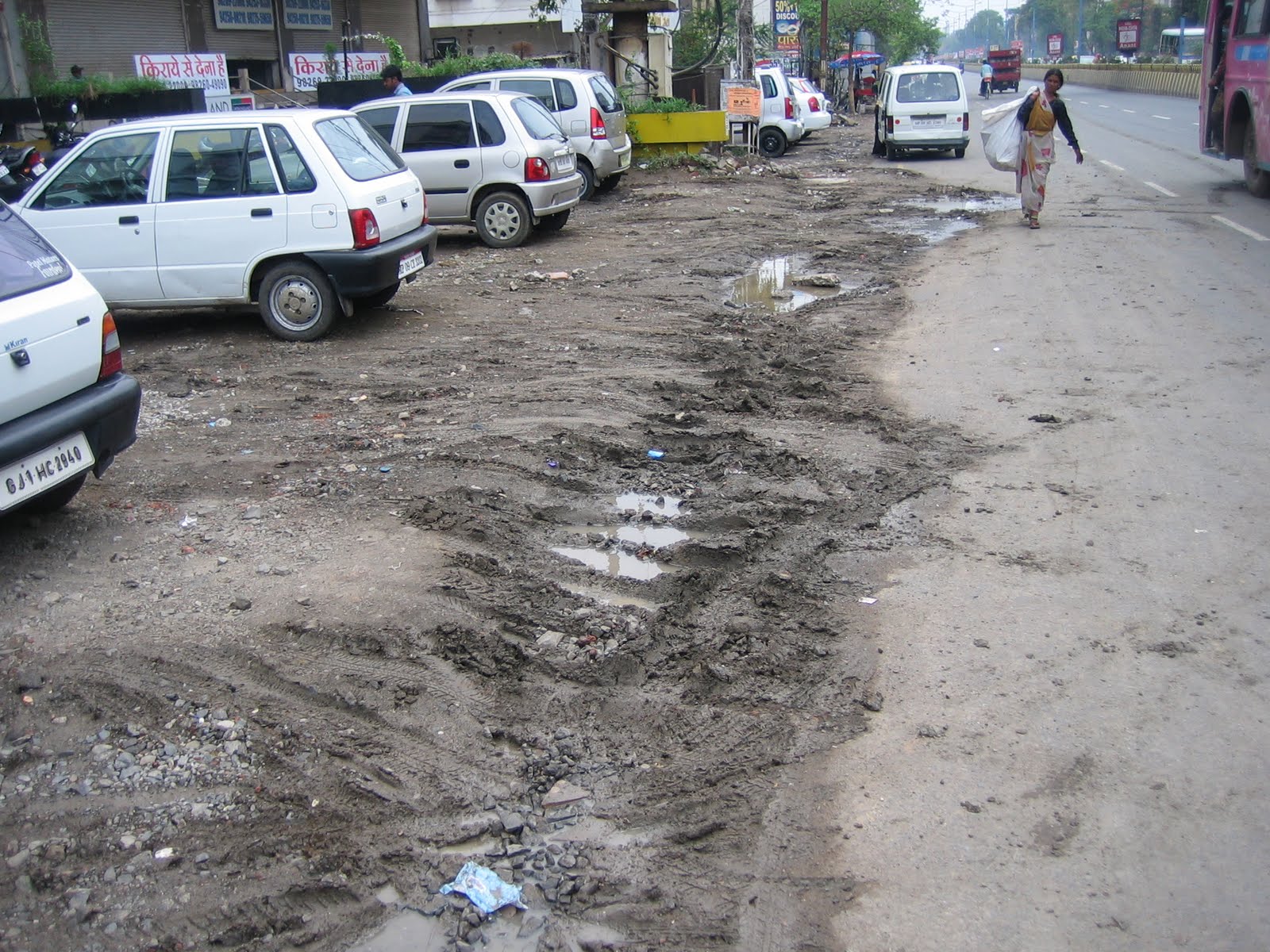 Bomberg in Bombay: Pedestrian planning in India