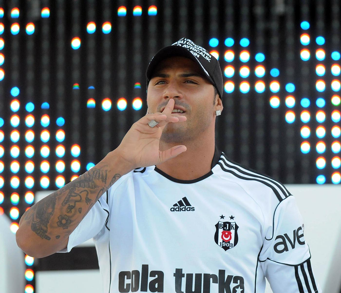 Tudo sobre Ricardo Quaresma: Apresentação de Quaresma no Besiktas