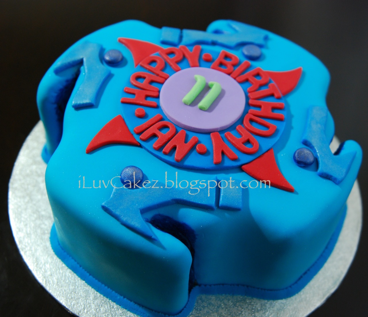 iLuv Cakez: Ian's BeyBlade Cake