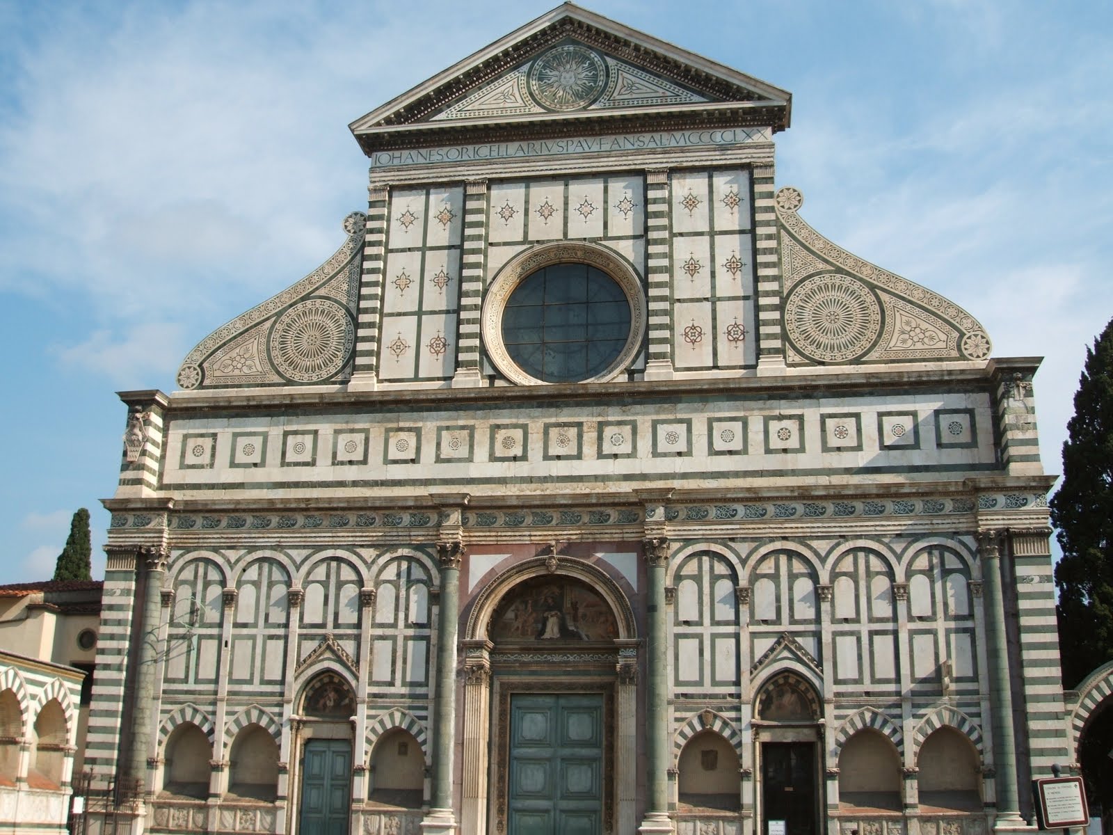 PIAZZAROTONDA: ARQUITECTURA DEL QUATTROCENTO